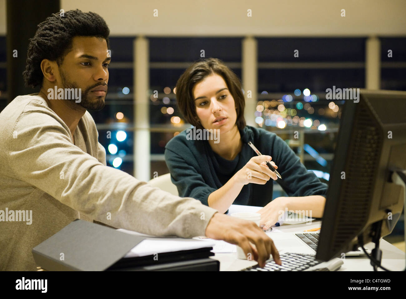 Businesswoman hard working desktop computer hi-res stock photography ...