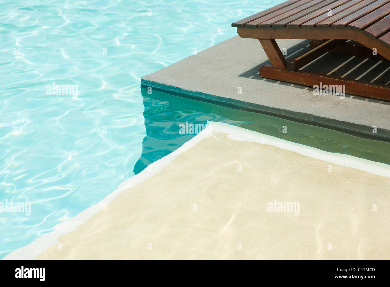 Outdoor swimming pool hi-res stock photography and images - Alamy