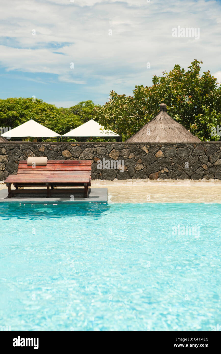 Resort swimming pool Stock Photo - Alamy