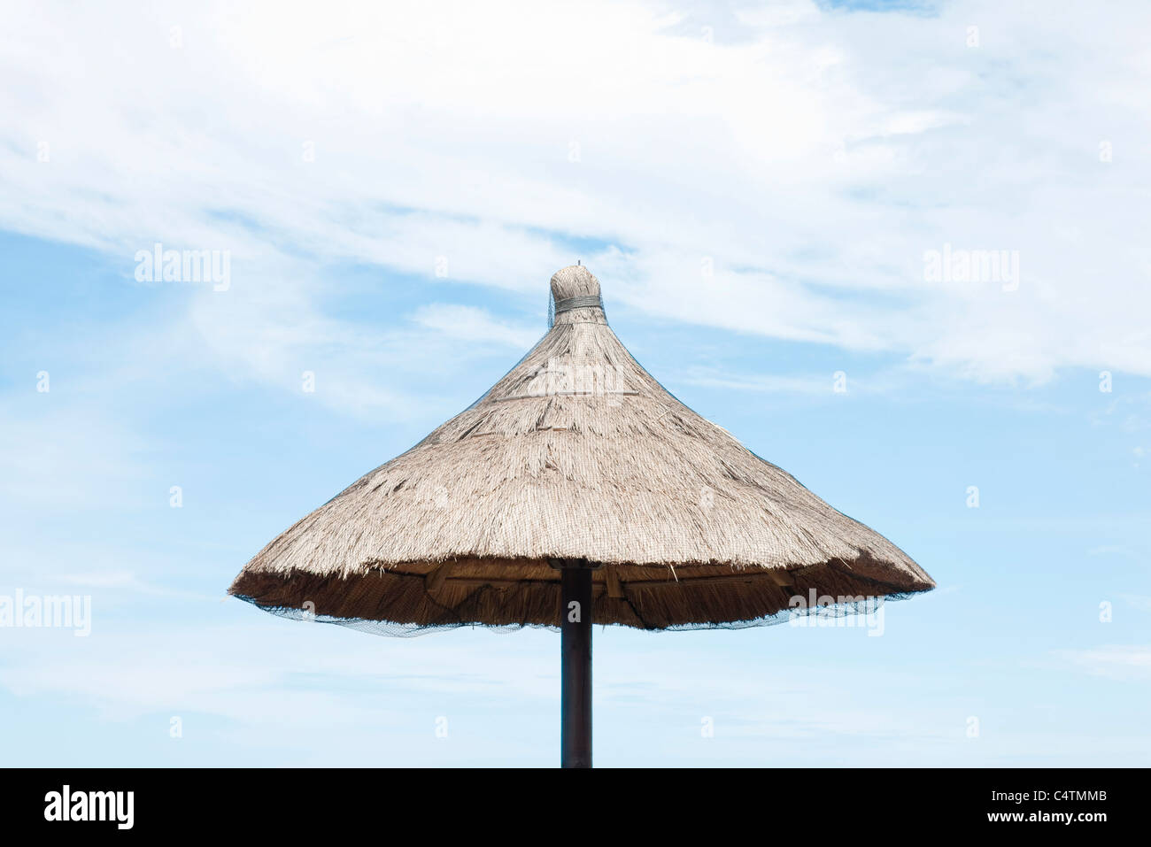 Single person no umbrella hi-res stock photography and images - Alamy