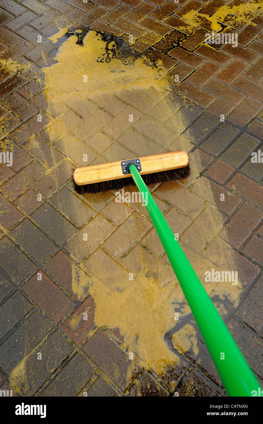 Path maintenance hi-res stock photography and images - Alamy