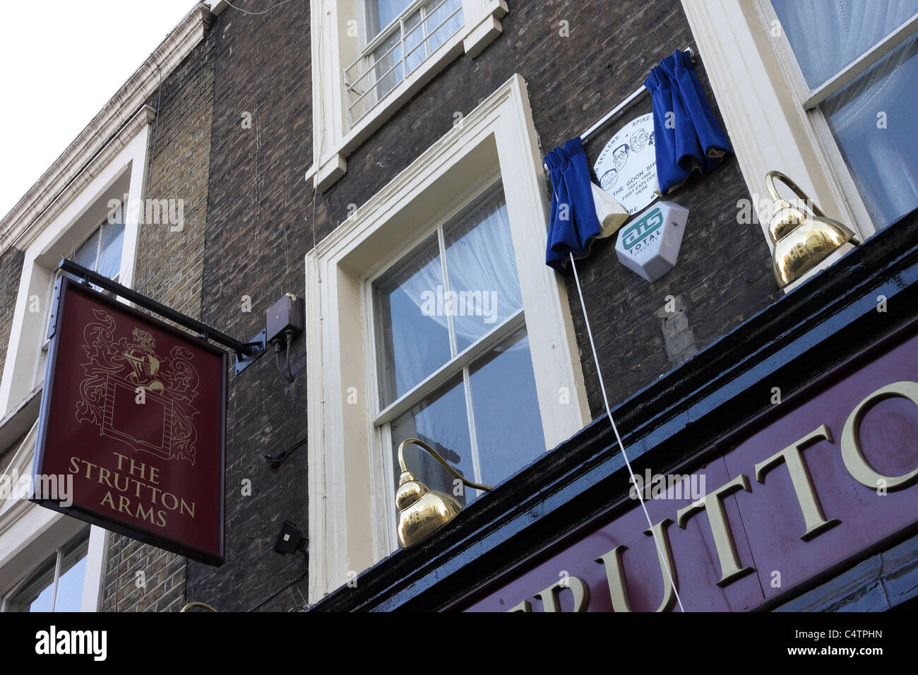 Peter sellers plaque milligan hi-res stock photography and images - Alamy