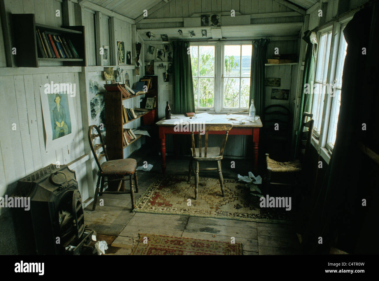 Dylan Thomas Writing Shed High Resolution Stock Photography and Images ...