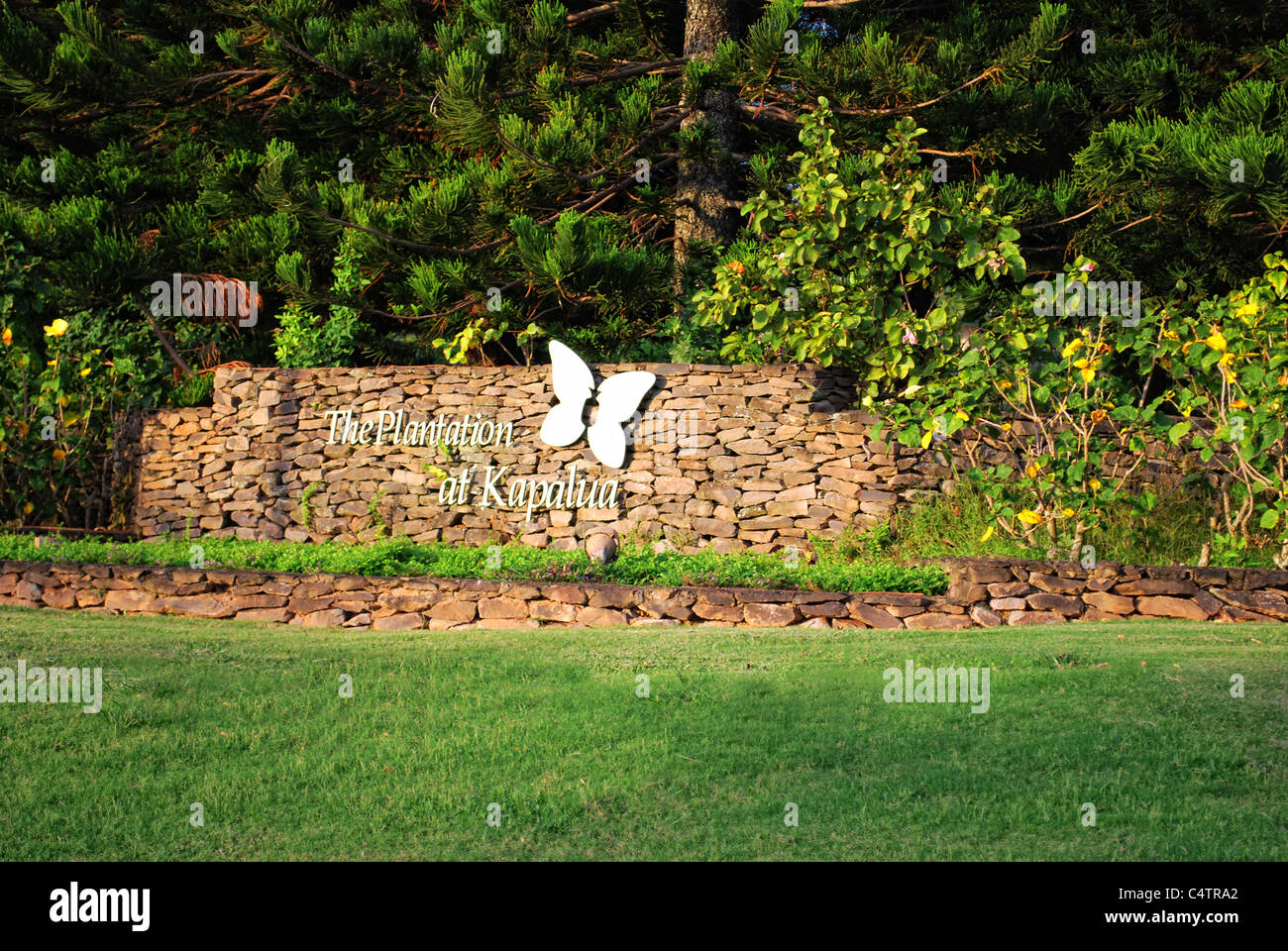 Entrance sign to the Plantation at Kapalua Maui Stock Photo - Alamy