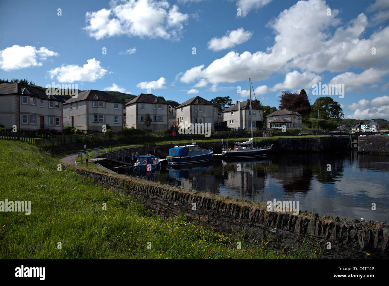 Crinan sea lock hi-res stock photography and images - Alamy