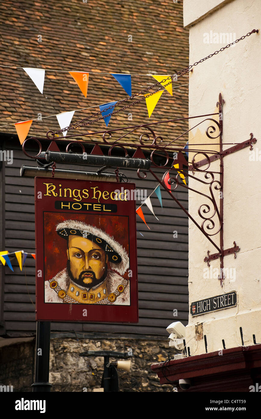 Hanging Pub Sign High Resolution Stock Photography and Images - Alamy