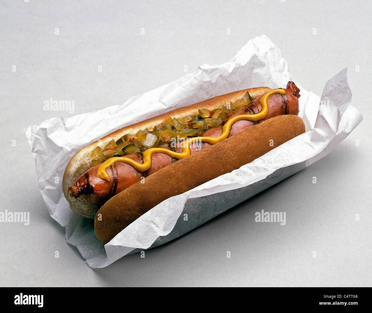 HOT DOG ON WHITE Stock Photo - Alamy