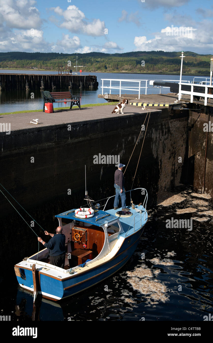 crinan canal scotland Stock Photo - Alamy