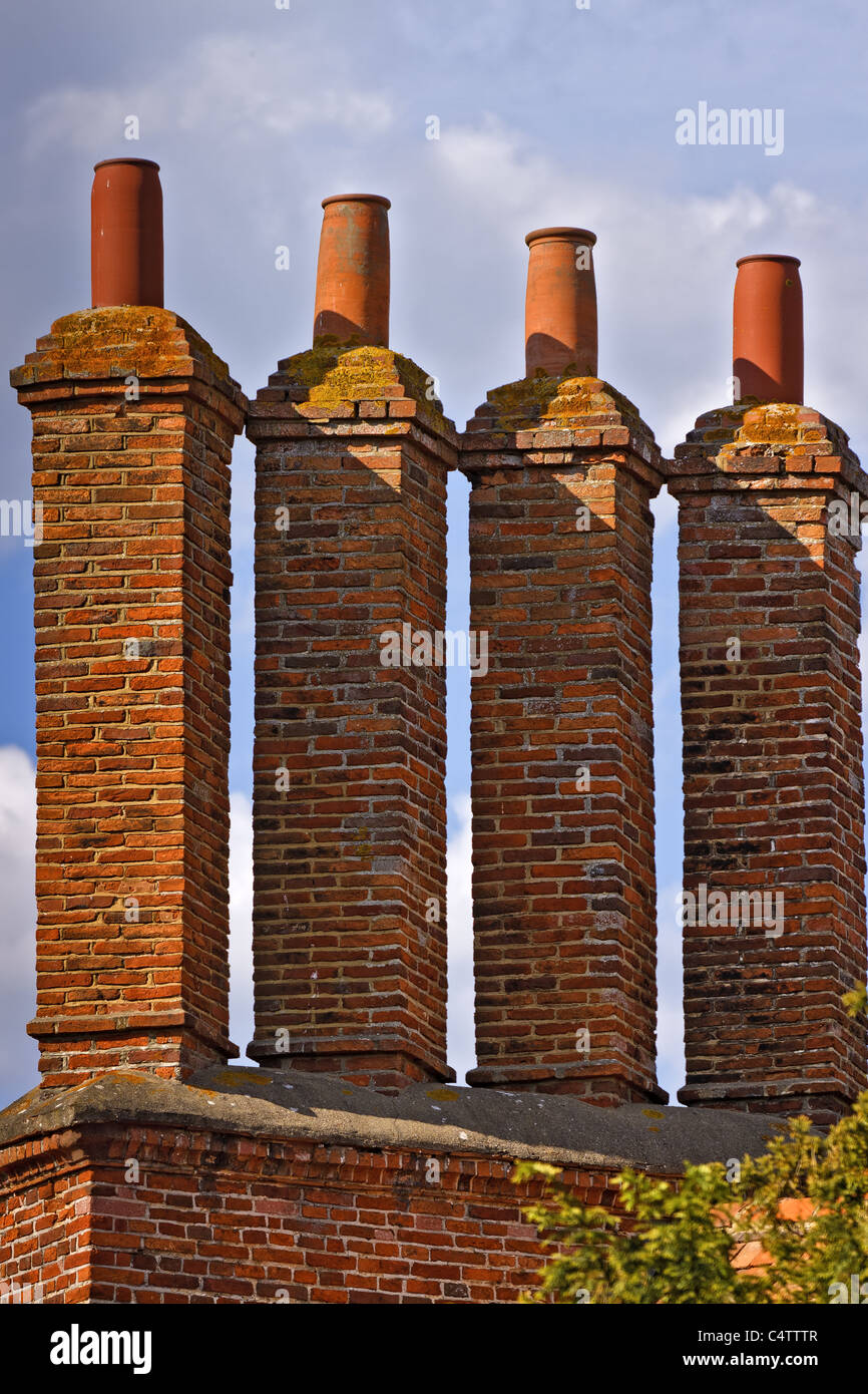 Uk chimneys hi-res stock photography and images - Alamy