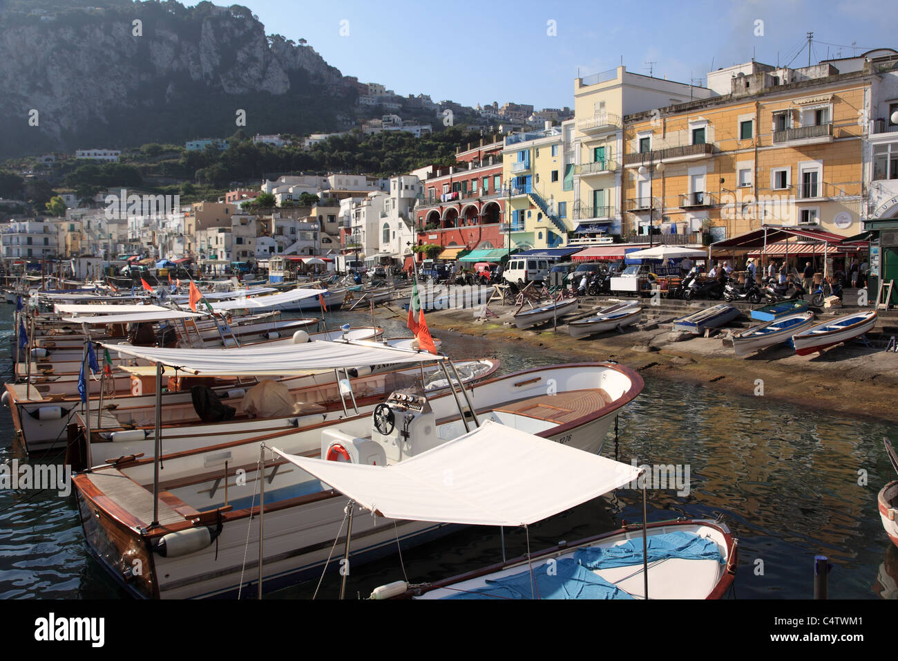 Italy isle of capri hi-res stock photography and images - Alamy