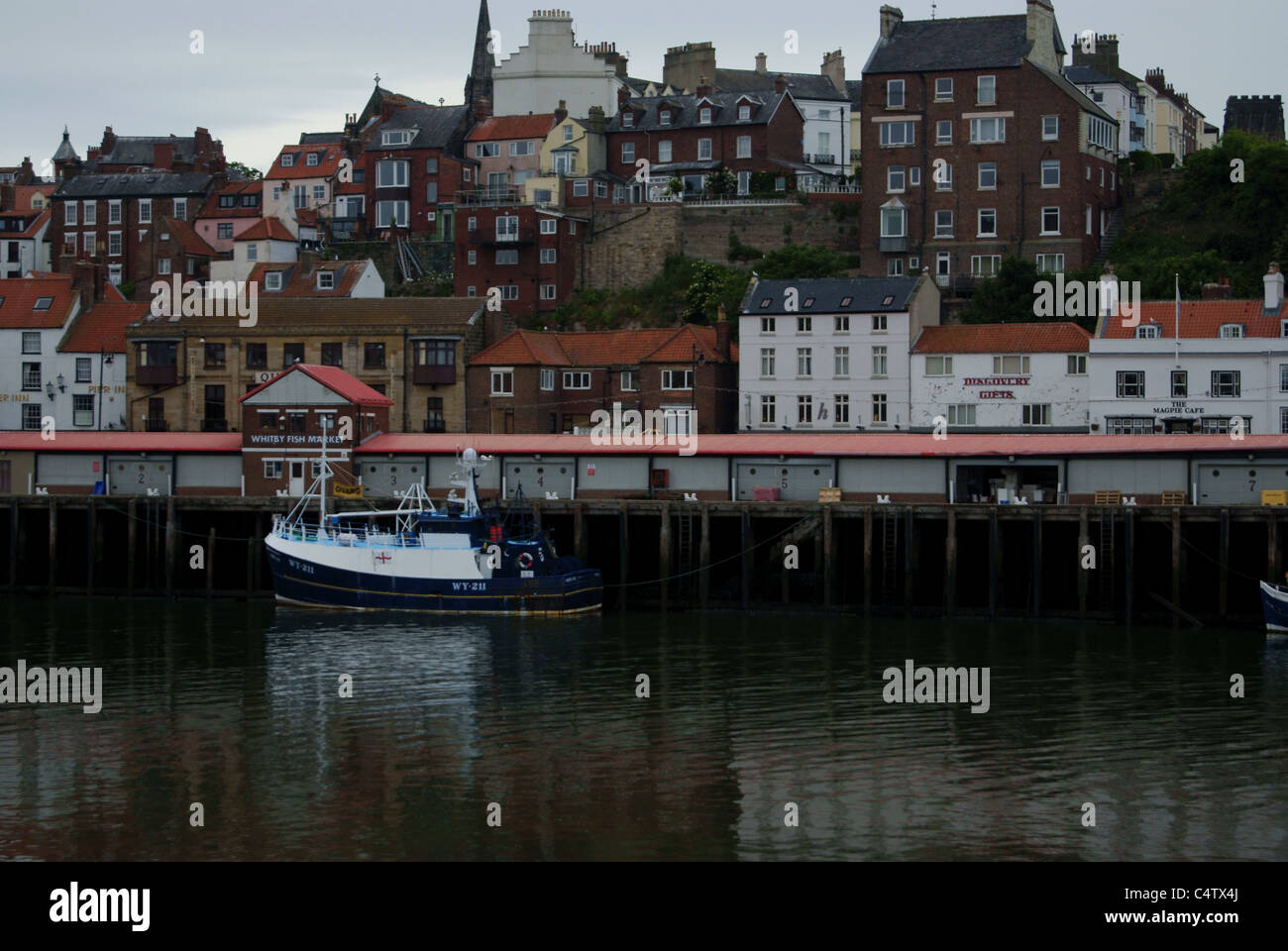 Whitby fish market hi-res stock photography and images - Alamy