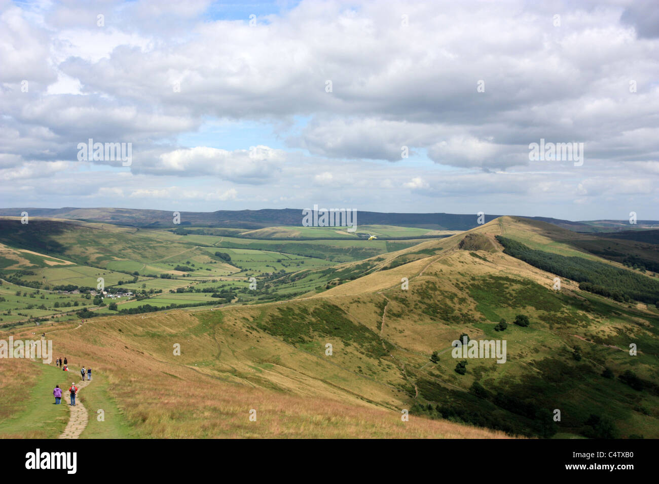 Peak District National Park path to Losehill Stock Photo - Alamy
