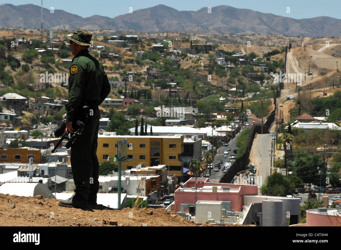 Replacement of the border wall at Nogales, Arizona, USA, and Nogales ...