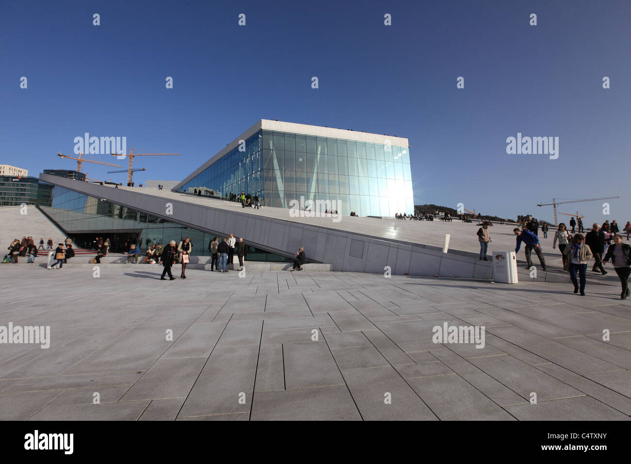 The exterior of the multi-level futuristic Oslo Opera House Stock Photo ...