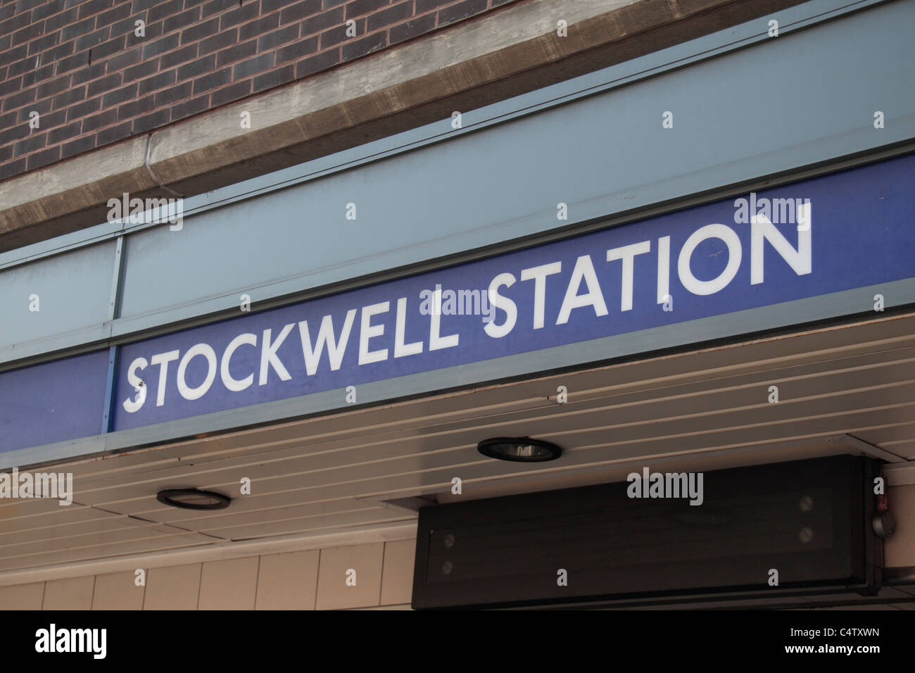 Stockwell underground station hi-res stock photography and images - Alamy