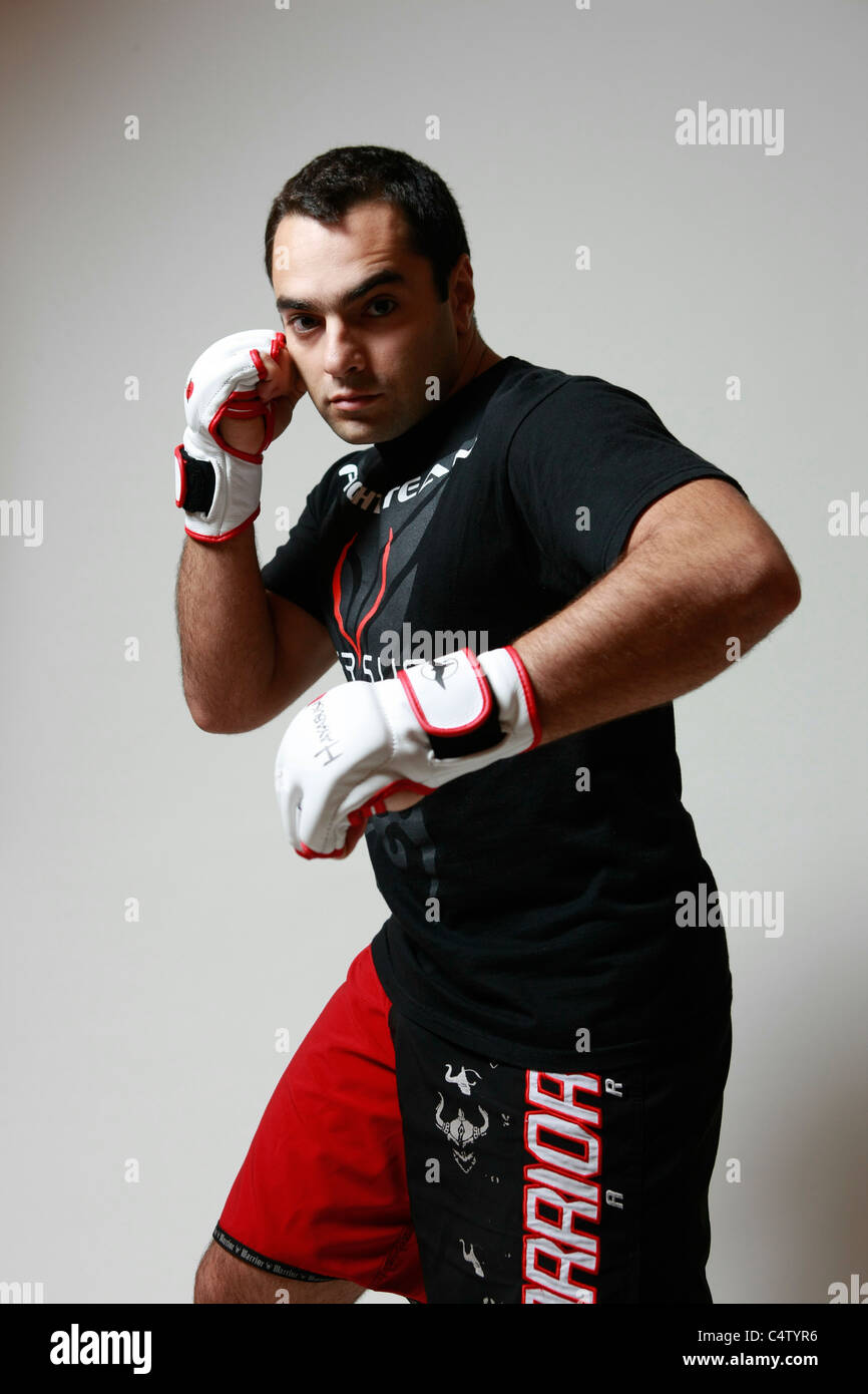 Kickboxer kick hi-res stock photography and images - Alamy