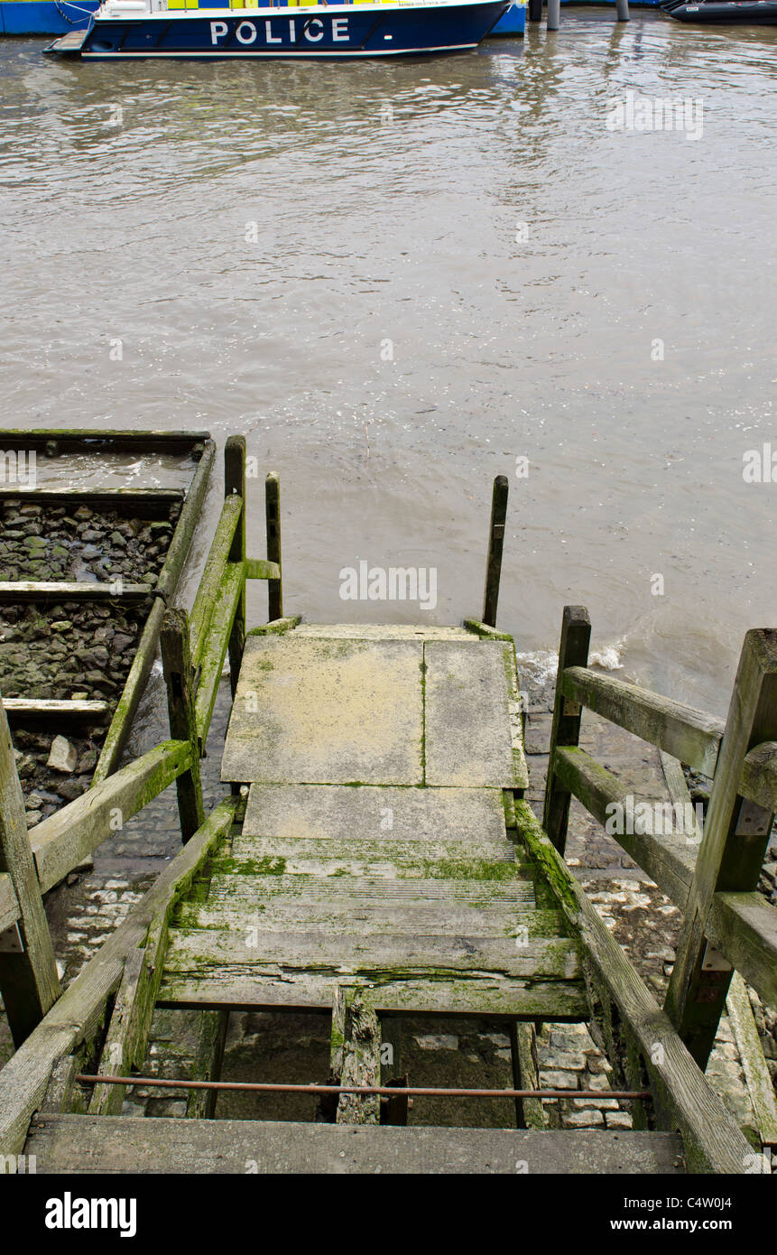 Steps into river hi-res stock photography and images - Alamy