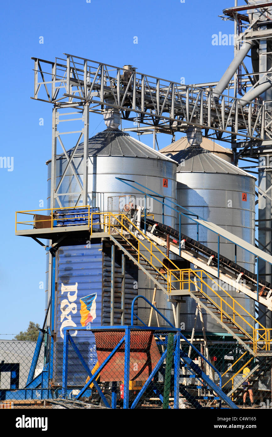 Cotton gin machine hi-res stock photography and images - Alamy