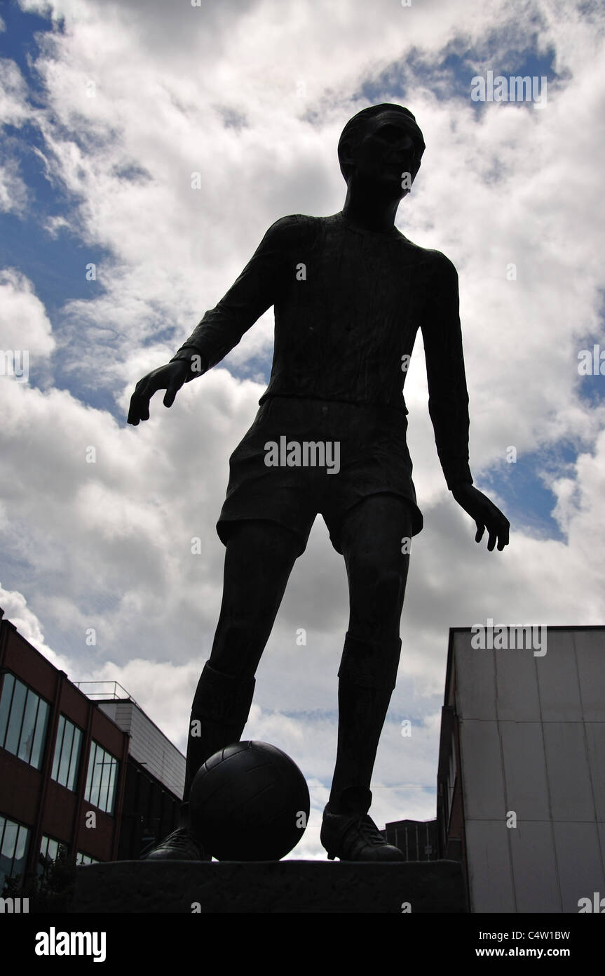 Sir Stanley Matthews statue, Market Square, Hanley, Stoke-on-Trent ...