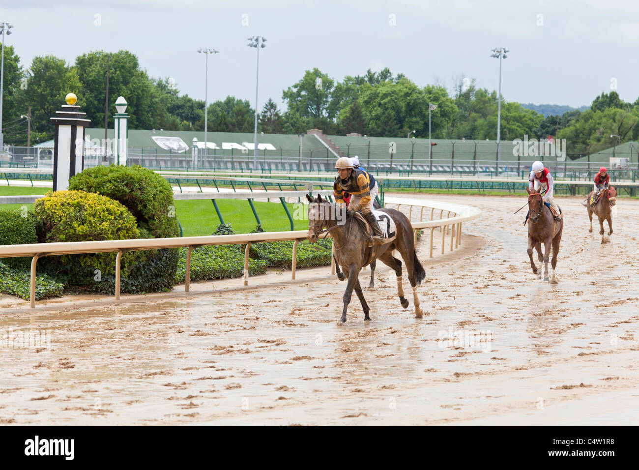 Riding race horse hi-res stock photography and images - Alamy