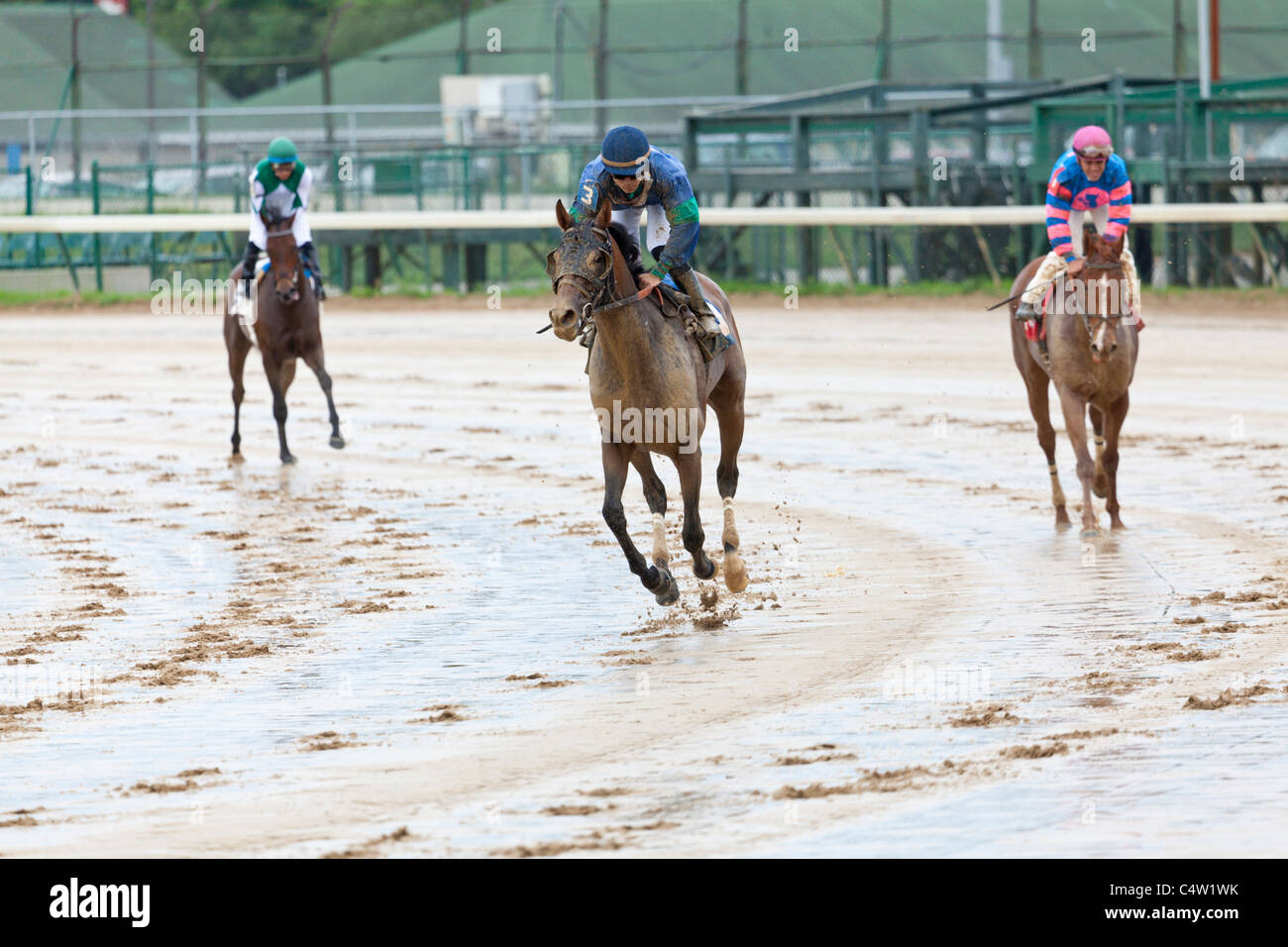 Horse race track field hi-res stock photography and images - Alamy