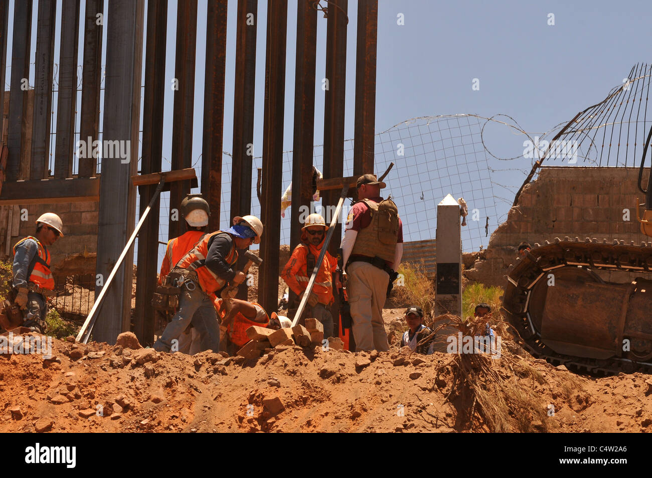Replacement of the border wall at Nogales, Arizona, USA, and Nogales ...