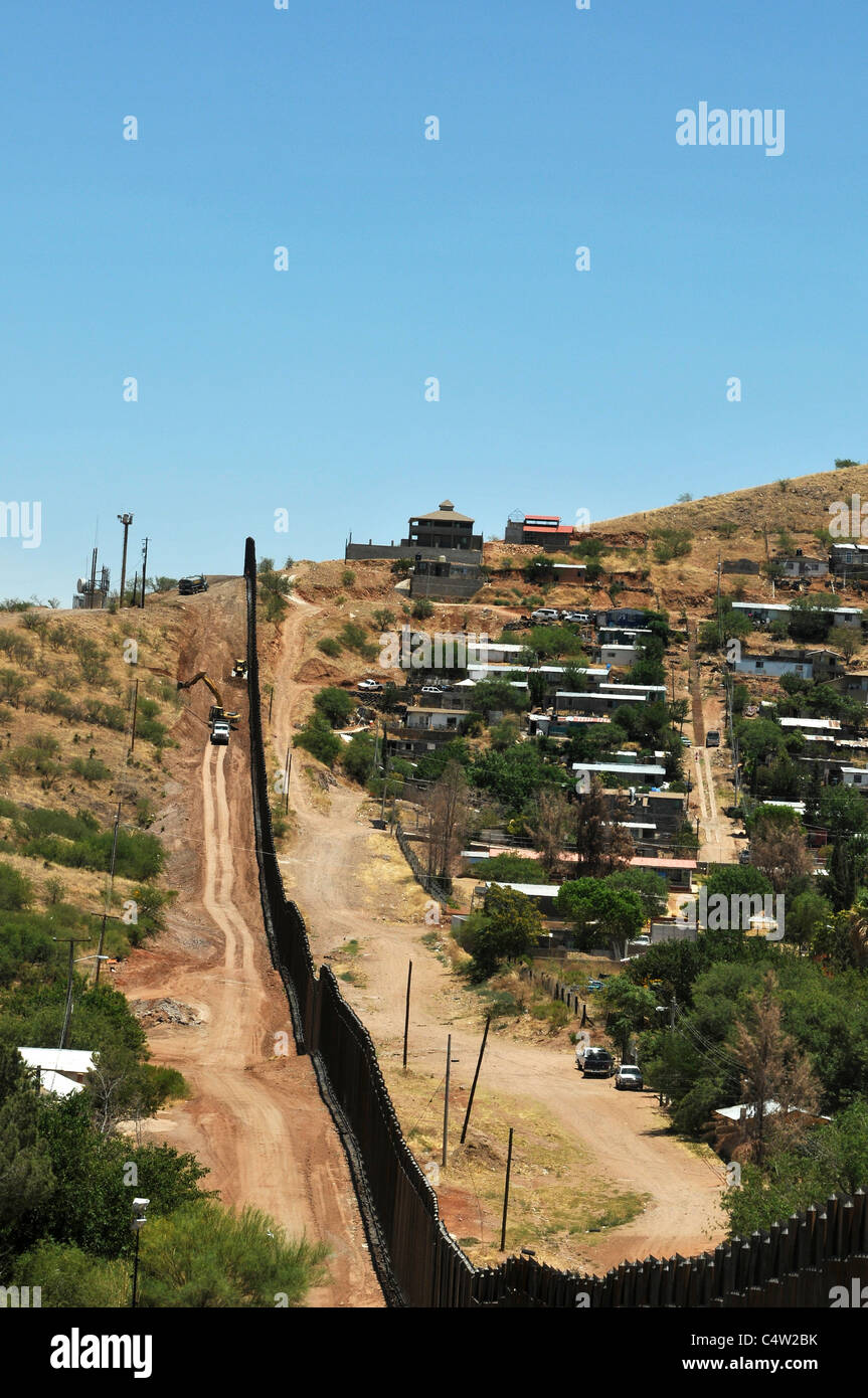 Replacement of the border wall at Nogales, Arizona, USA, and Nogales ...