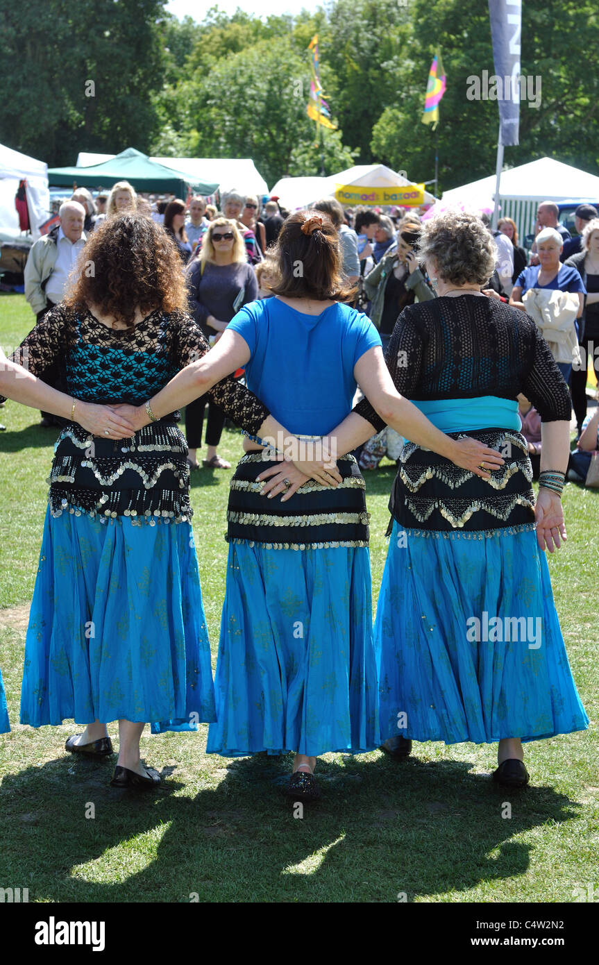 Belly dancers hi-res stock photography and images - Alamy