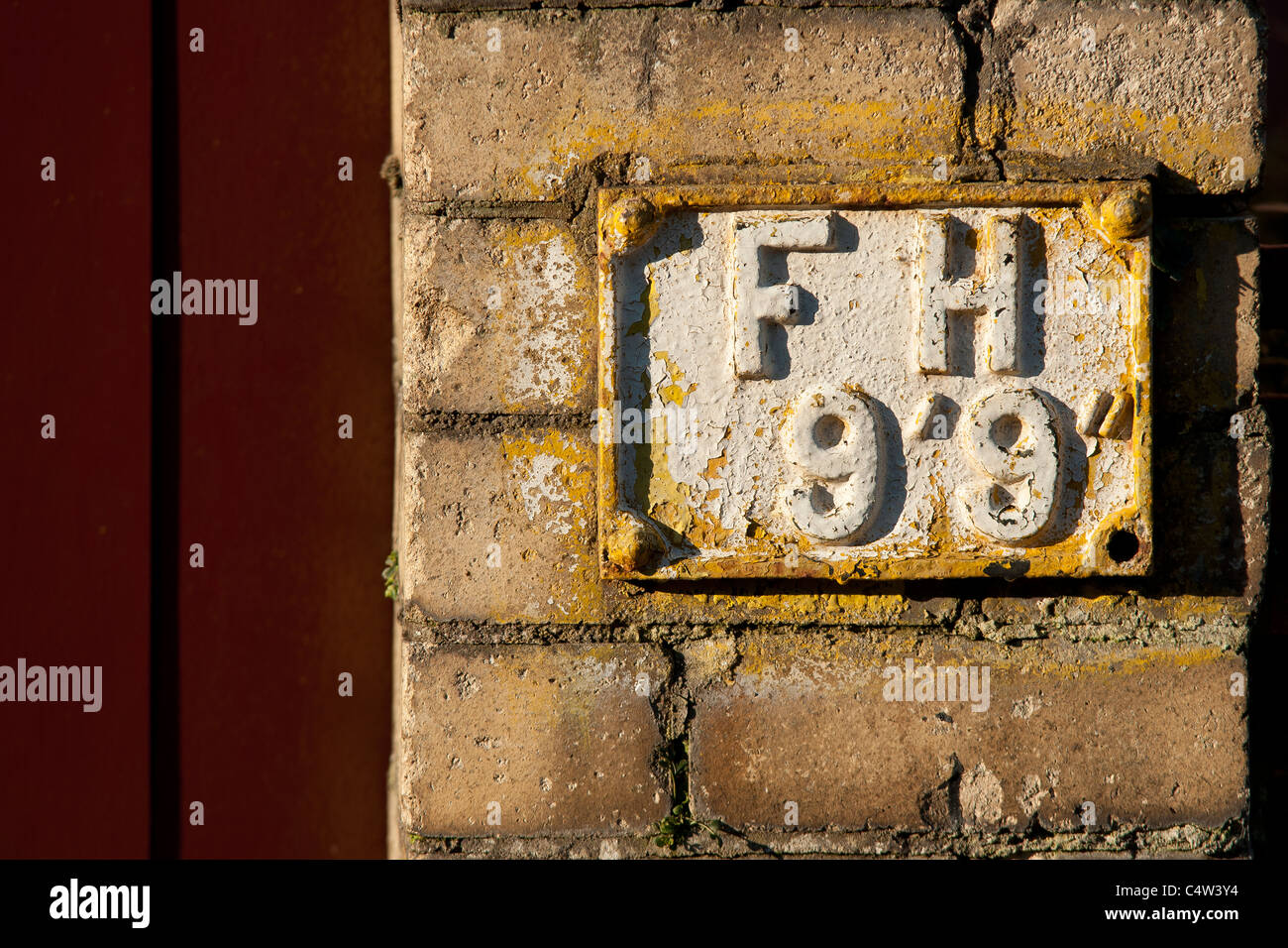 Fire hydrant sign hi-res stock photography and images - Alamy