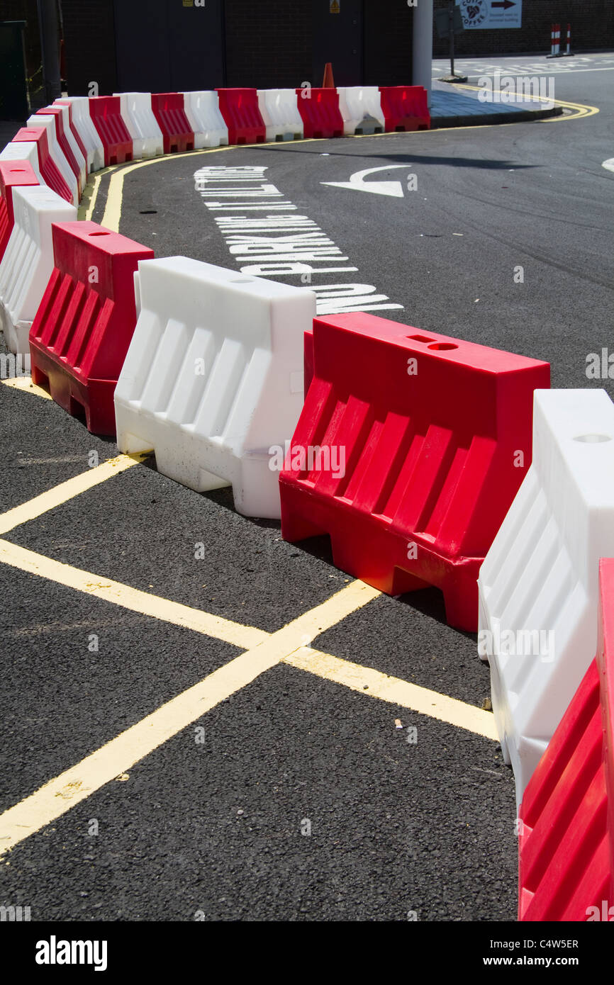 Street barriers hi-res stock photography and images - Alamy