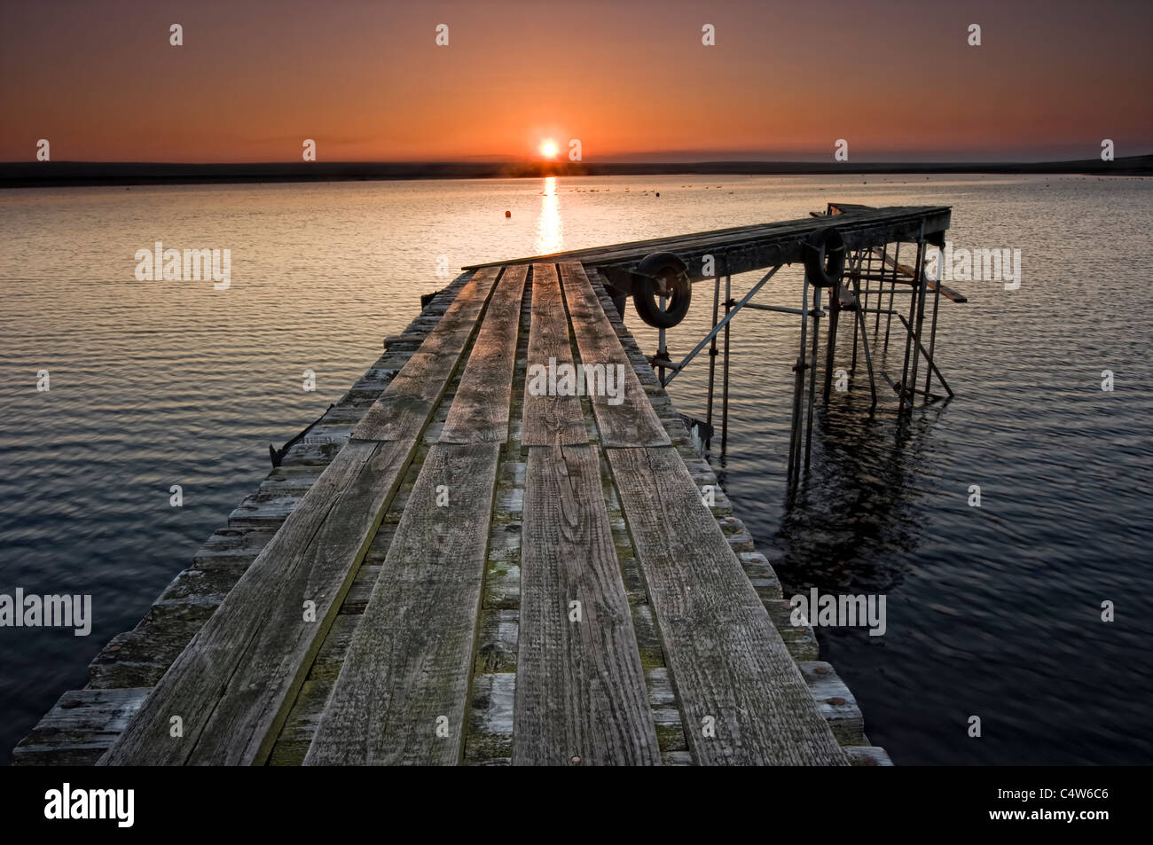 Dam jetty hi-res stock photography and images - Alamy