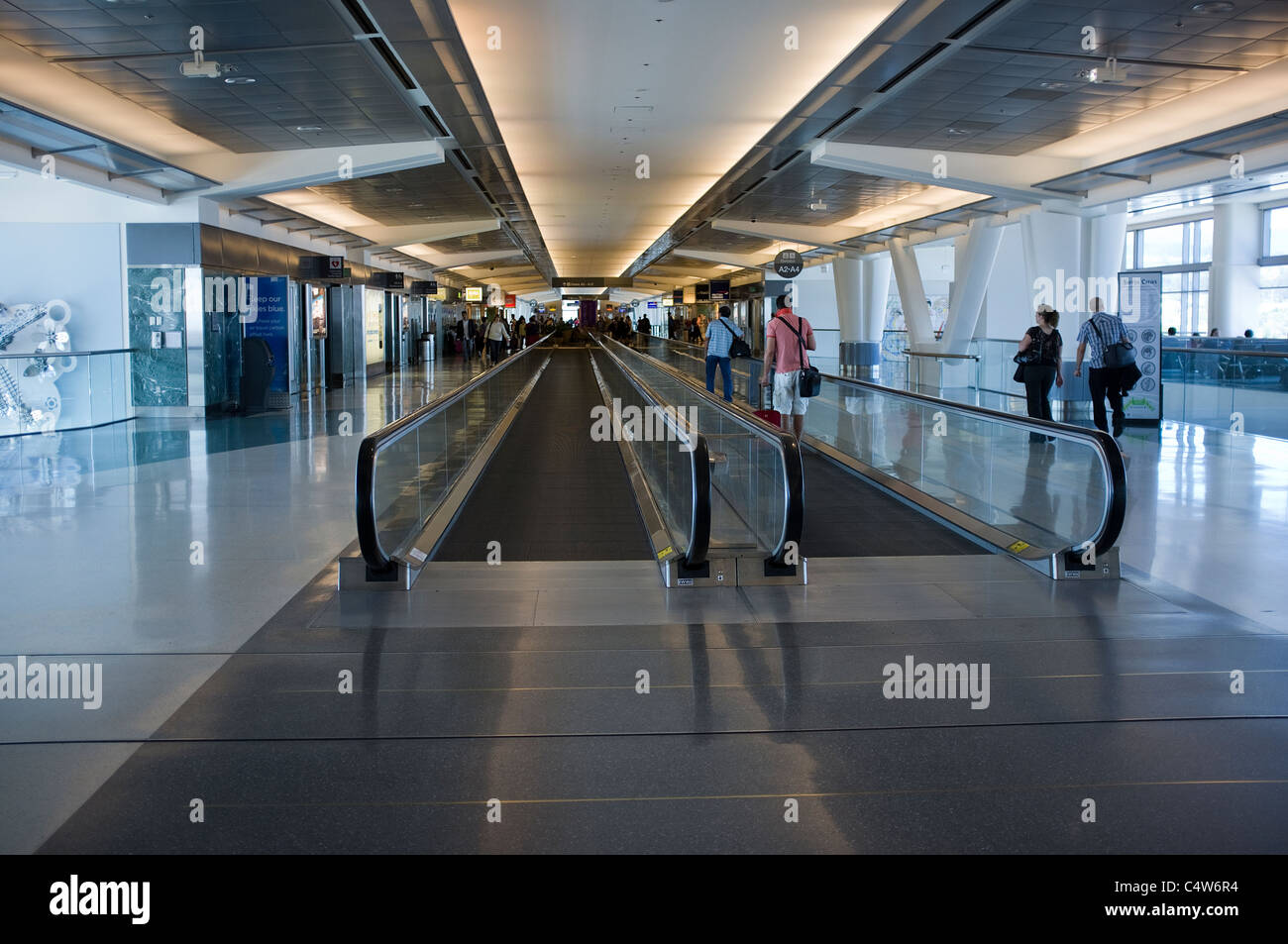 San Francisco Airport Passenger Traveling Walkways Stock Photo - Alamy