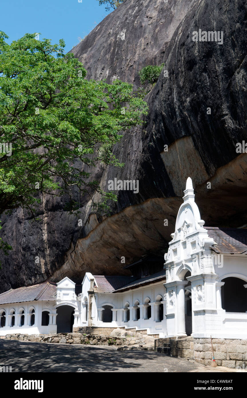 Caves caves caves caves entrance hi-res stock photography and images ...