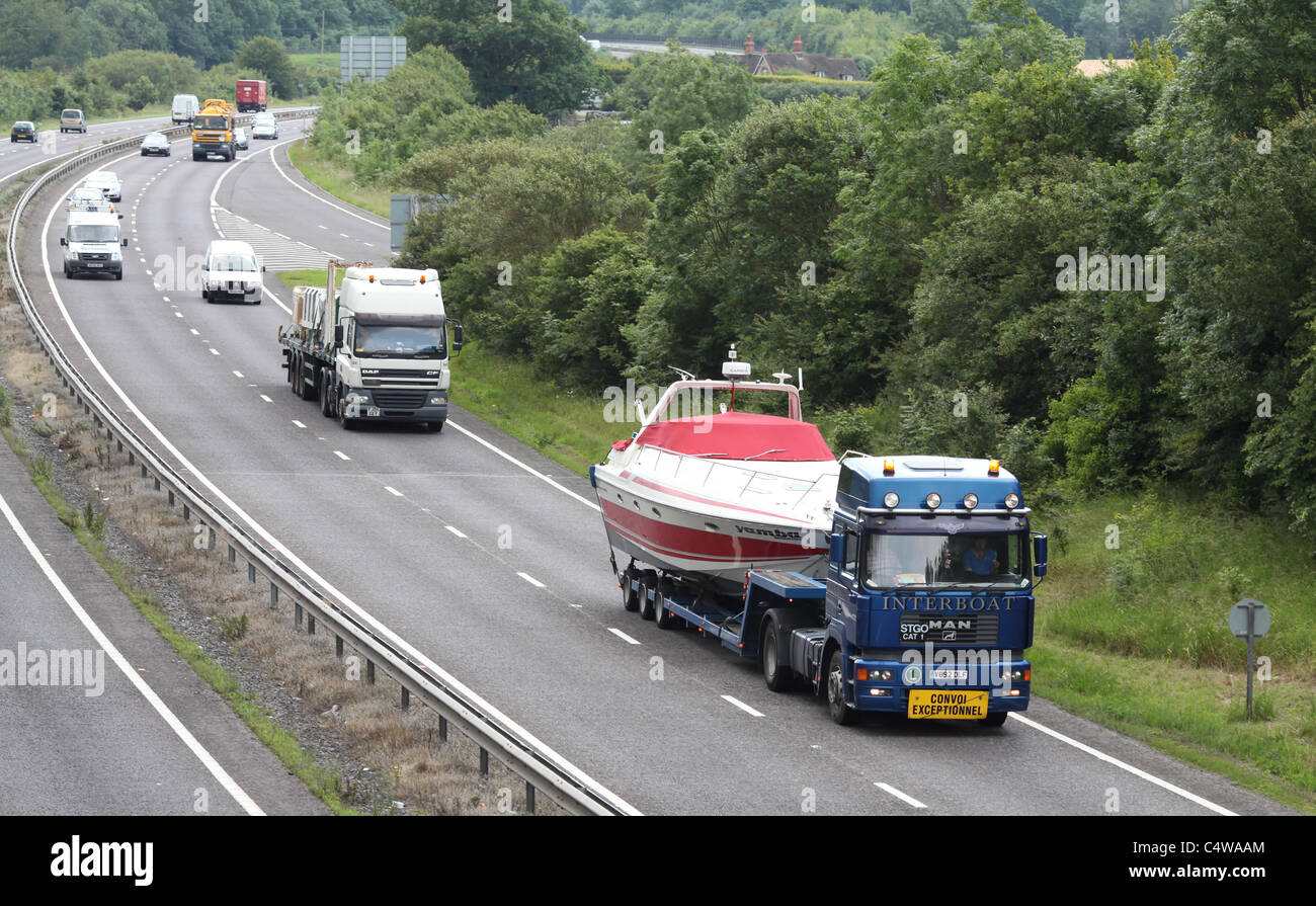 Lorry Transport Main Stock Photos & Lorry Transport Main Stock Images ...