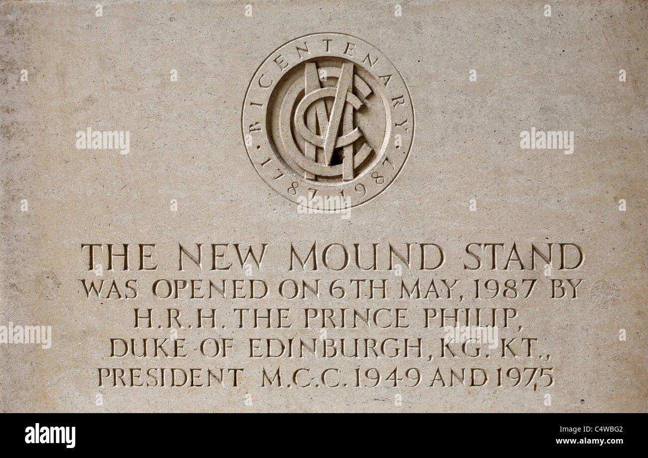 Mound stand lords hi-res stock photography and images - Alamy