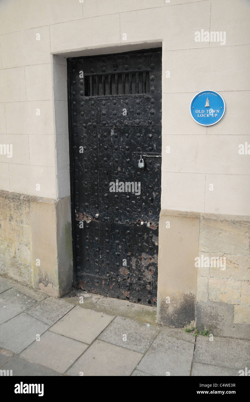 Prison cell door lock hi-res stock photography and images - Alamy