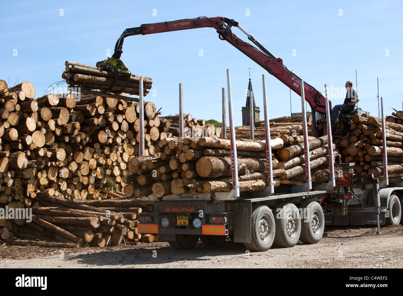 Cargo ship logs hi-res stock photography and images - Alamy