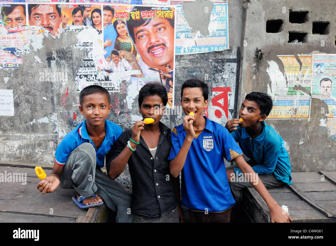 Bangladesh children happy hi-res stock photography and images - Alamy