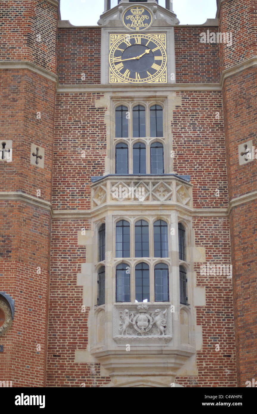 Hampton court palace clock court hi-res stock photography and images ...
