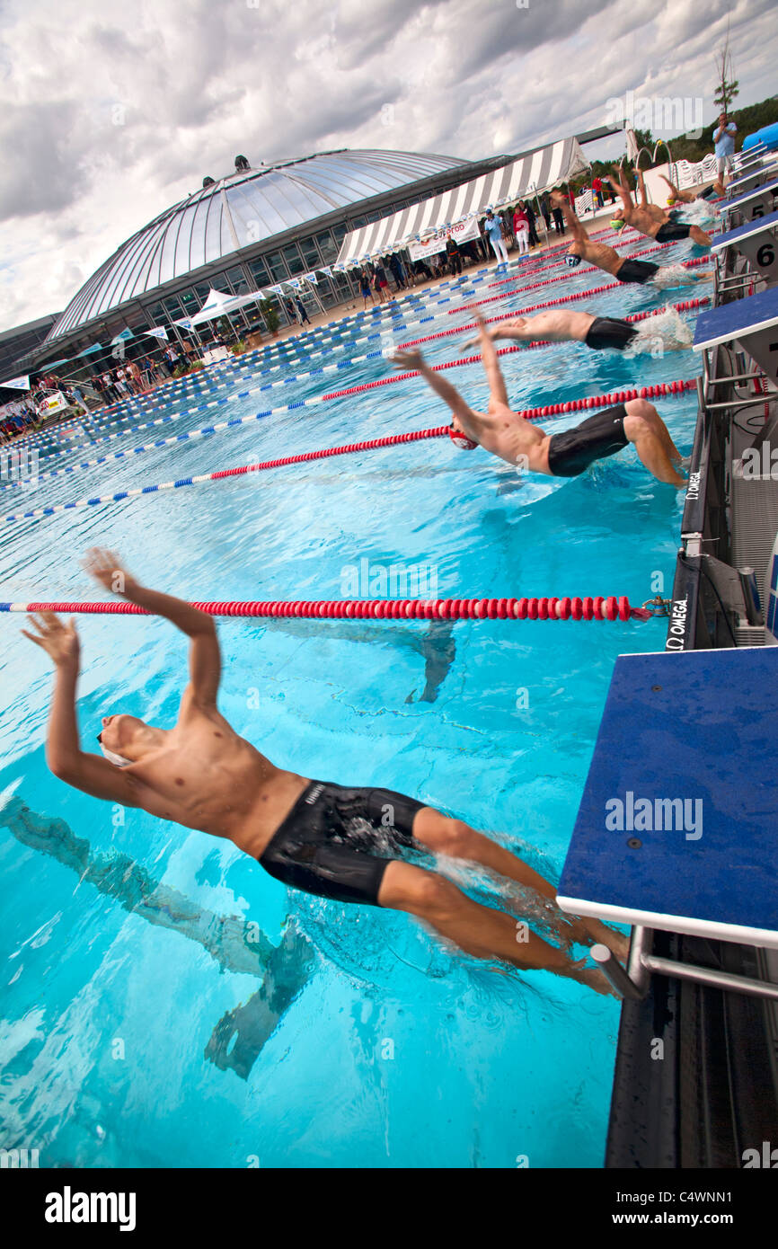 Swim race start pool hi-res stock photography and images - Alamy