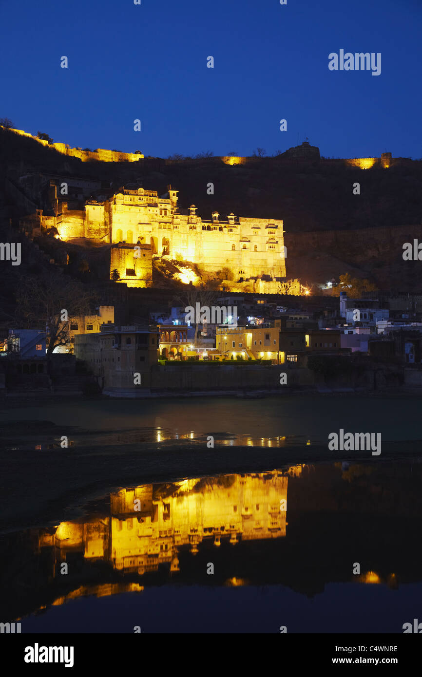 Bundi Palace and Taragarh (Star Fort) at dusk, Bundi, Rajasthan, India ...