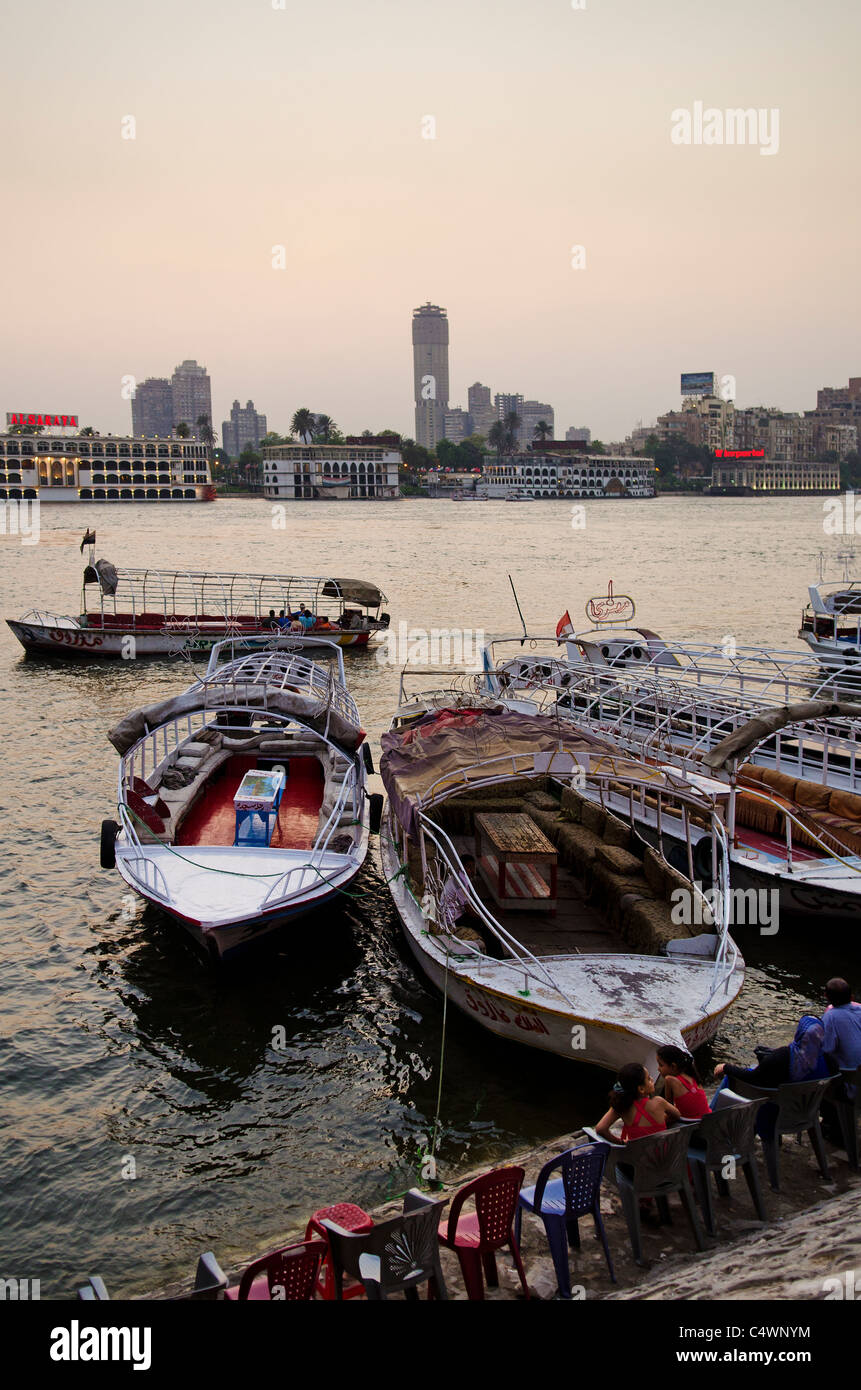 nile riverside with boats in cairo egypt Stock Photo - Alamy
