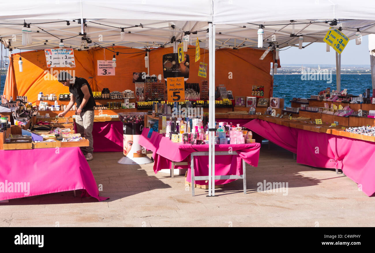 Taranto harbour hi-res stock photography and images - Alamy