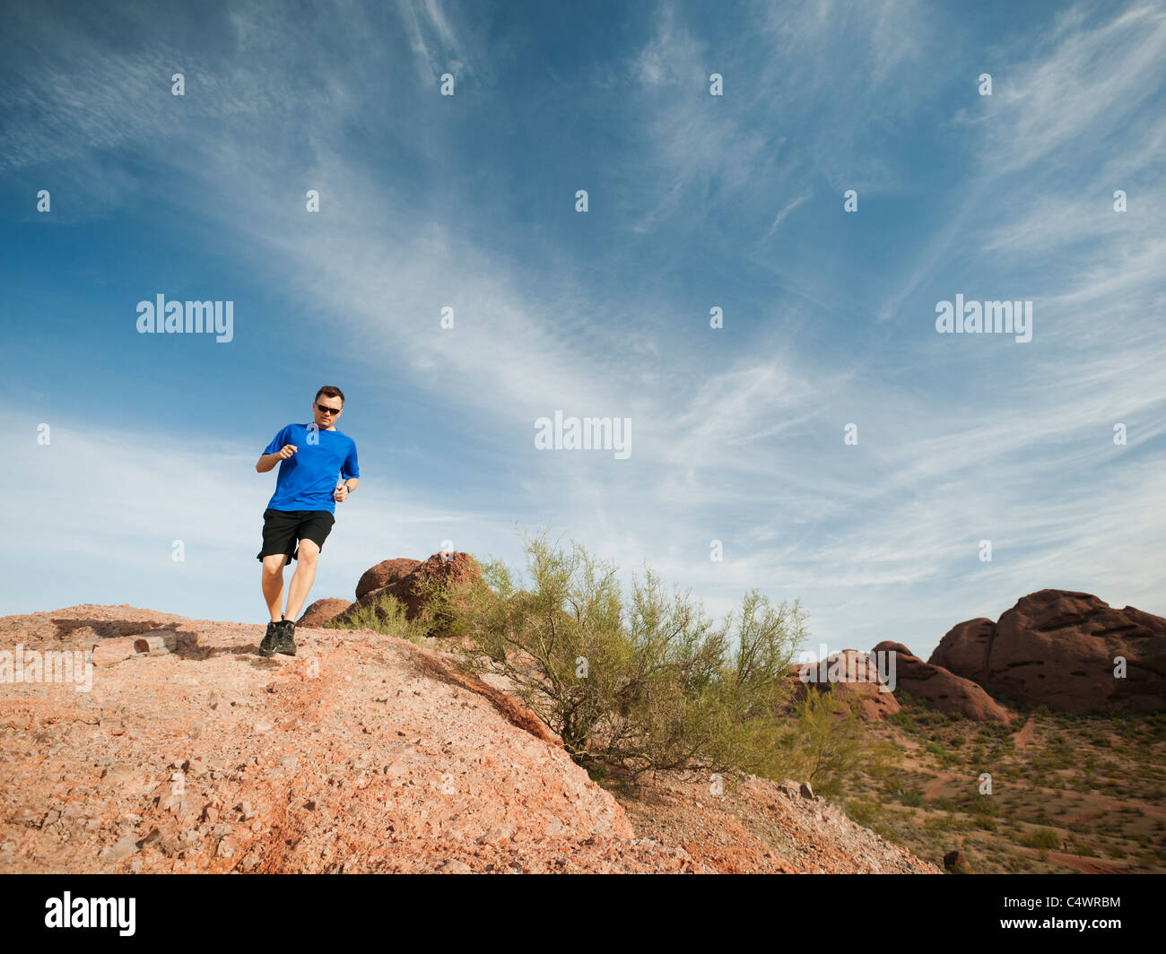 Desert run male hi-res stock photography and images - Alamy