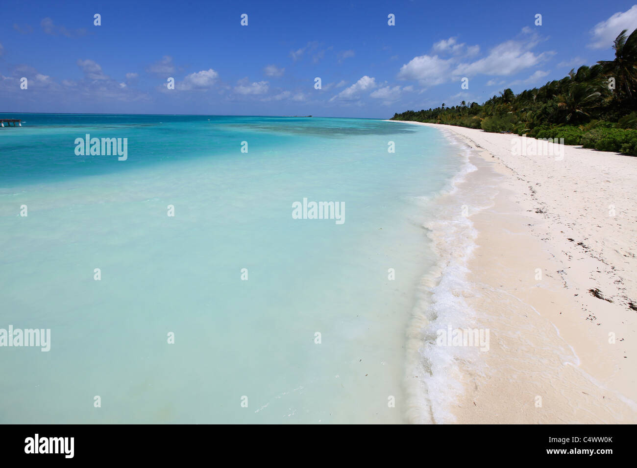 Deserted tropical beach Stock Photo - Alamy