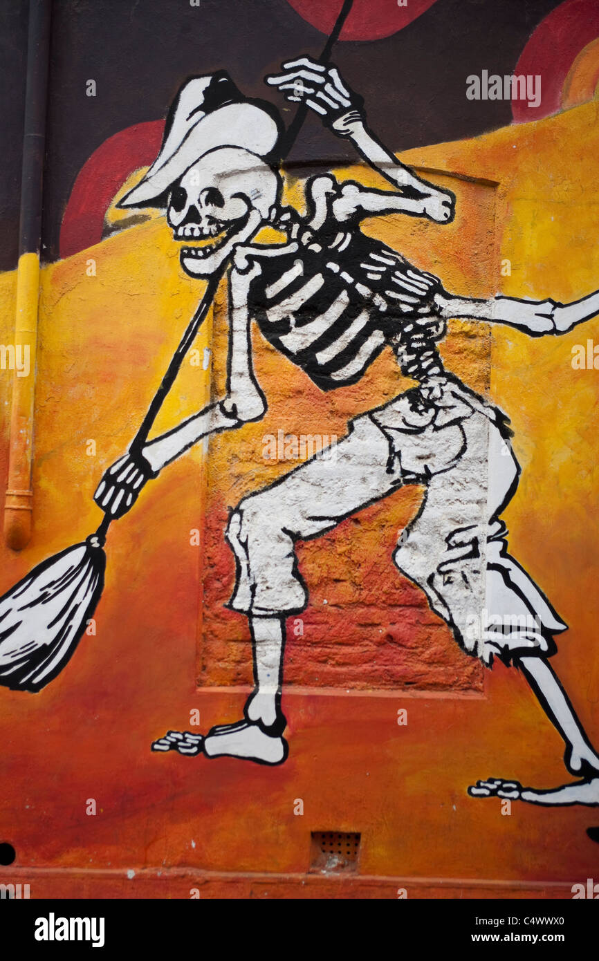 Sweeping around hi-res stock photography and images - Alamy