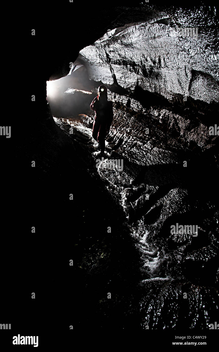 Cave silhouette hi-res stock photography and images - Alamy