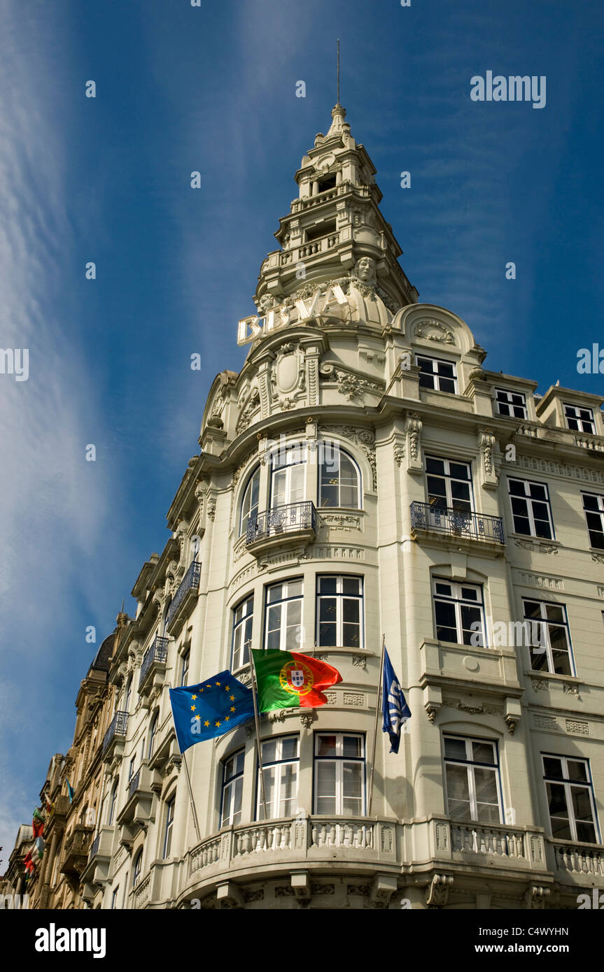 Bank flags hi-res stock photography and images - Alamy