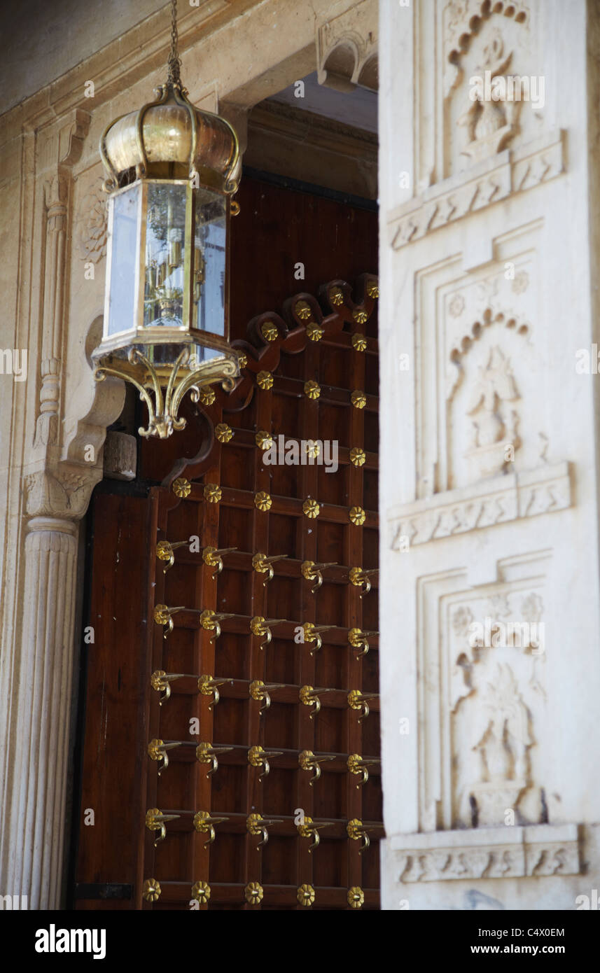 Gate to entrance of City Palace, Udaipur, Rajasthan, India Stock Photo ...
