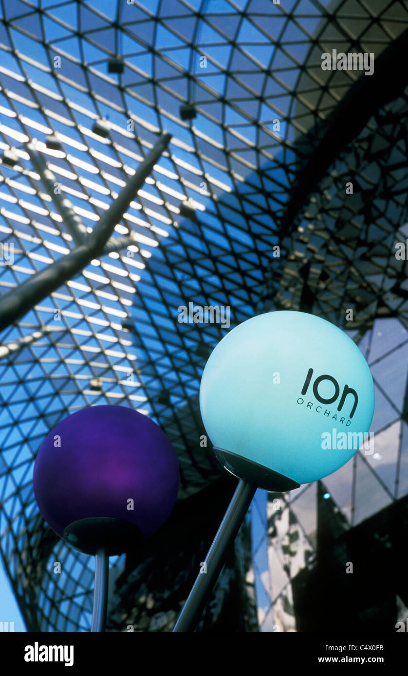 Ion Shopping Mall Orchard Road Singapore Stock Photo - Alamy